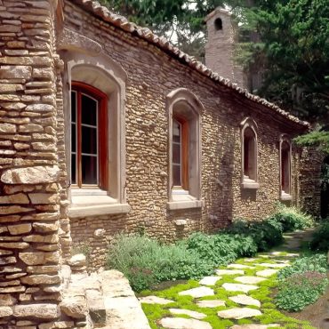 Brad Pitt House: 10 Facts through Architect's Lens - RTF