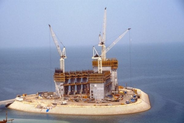 Construction of Burj Al Arab, Dubai - RTF | Rethinking The Future