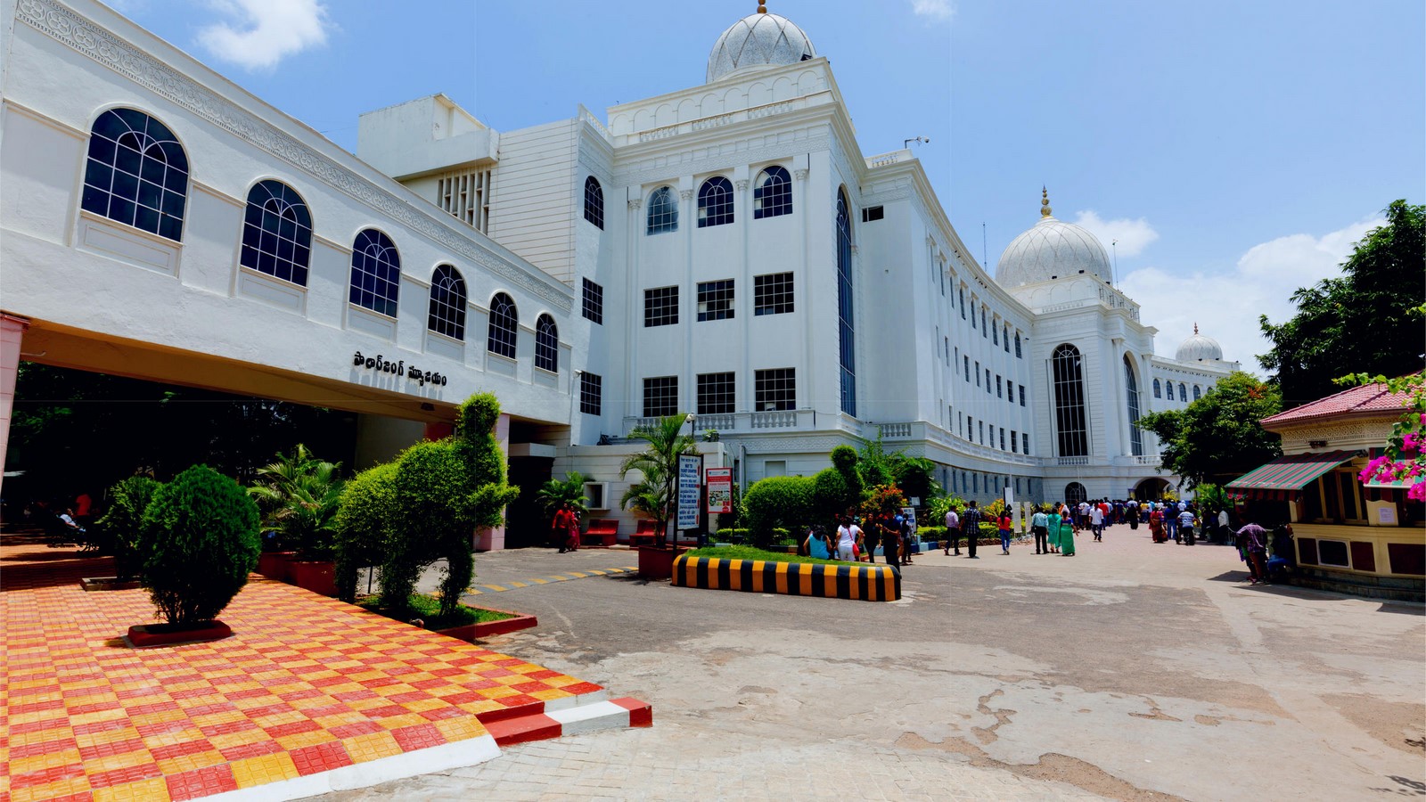Museums of the World: Salar Jung Museum - RTF