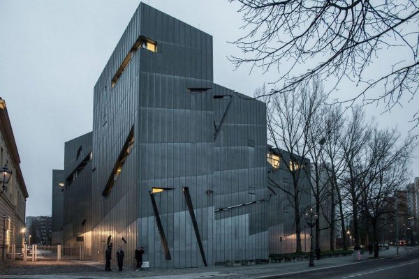 Architectural criticism: How to write thoughtful and insightful reviews ...