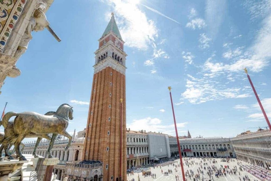 15 Famous and culturally important Public squares in Europe - RTF