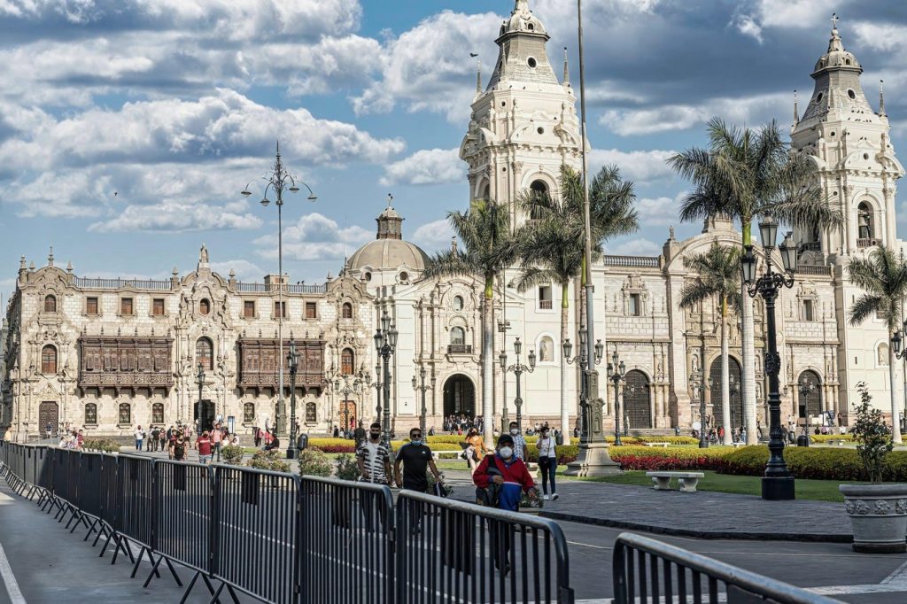 An architectural review of location: Lima, Peru - RTF | Rethinking The ...