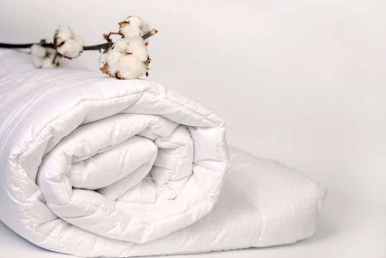 The Ultimate Guide to Choosing a Goose Down Quilt: Tips and Tricks from ...