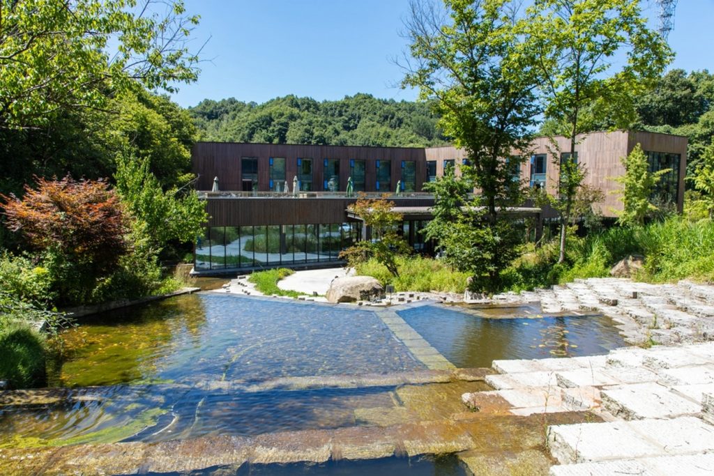 Sustainable architecture: history, challenges, and innovations - RTF ...