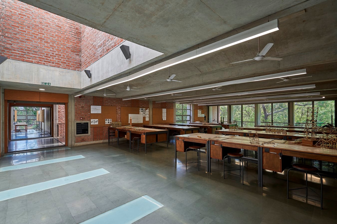 Foundation Centre, Lecture Hall, and Kund at CEPT University by CCBA ...