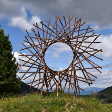 Art Beyond the Gallery: Exploring Outdoor Installations and Land Art ...