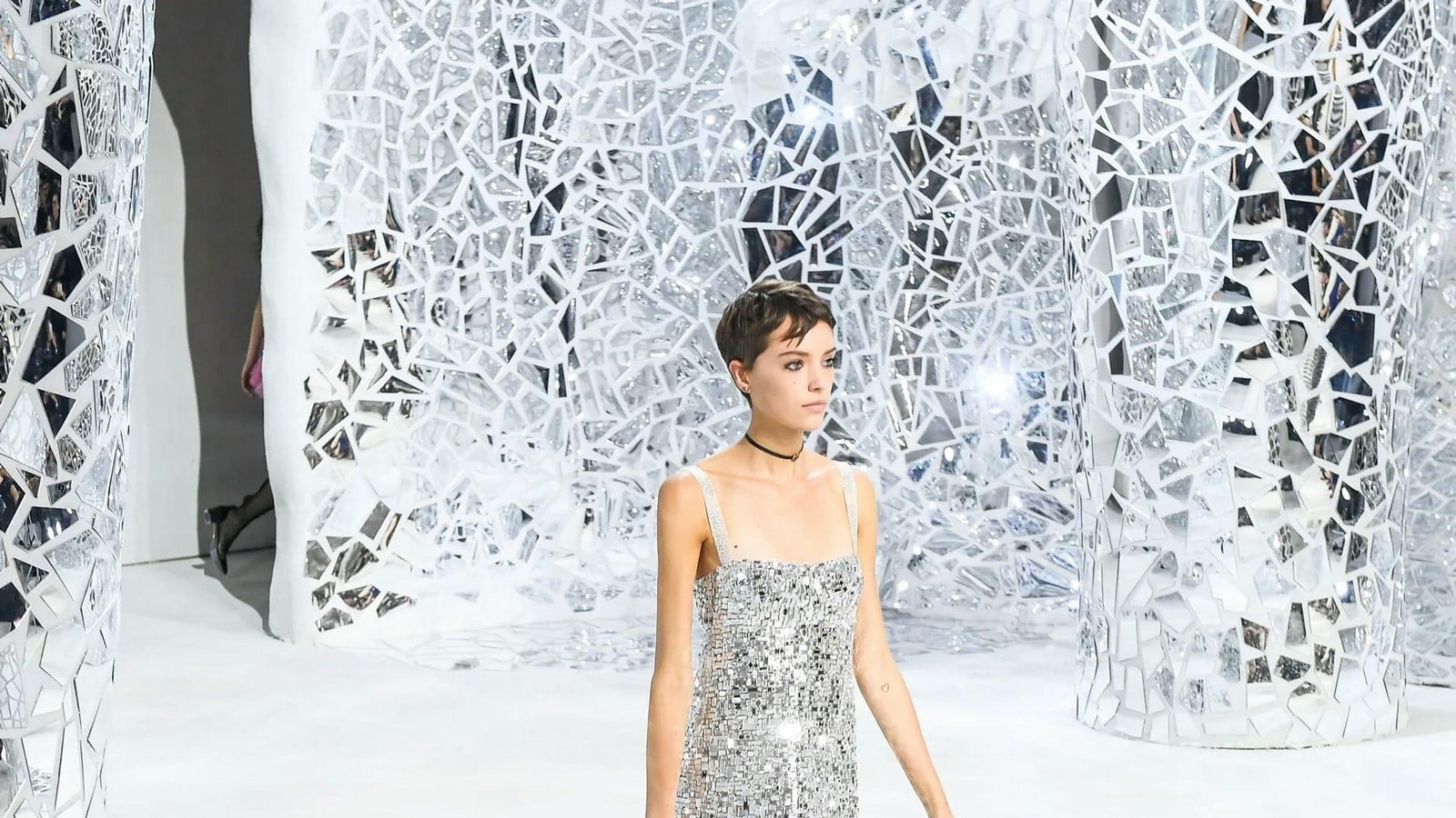 Set Design for Fashion Shows: Creating Visually Striking and Innovative ...