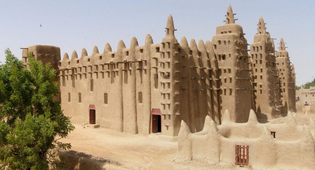 African Earthen Architecture: A Comprehensive Study of Mud Brick and ...