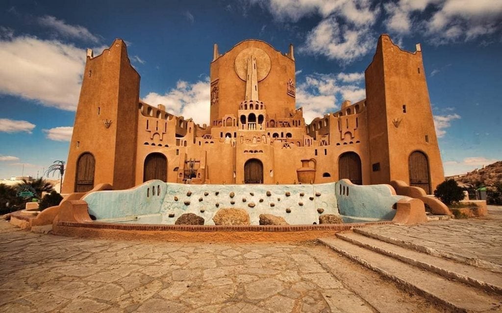 Symbolism and Spirituality in African Architecture - RTF | Rethinking ...