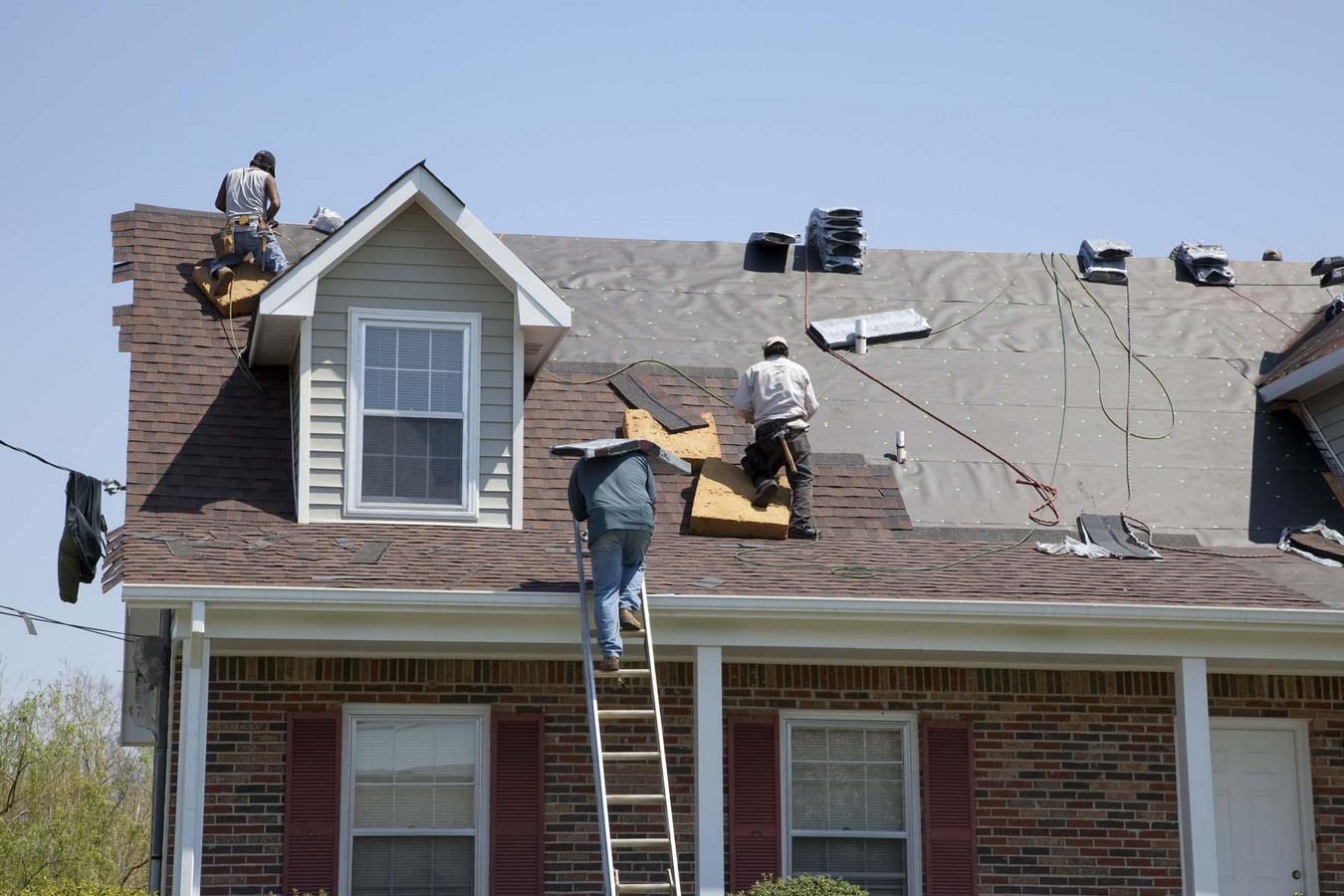 Roof Renovation: 6 Tips for Choosing the Right Professionals - RTF ...