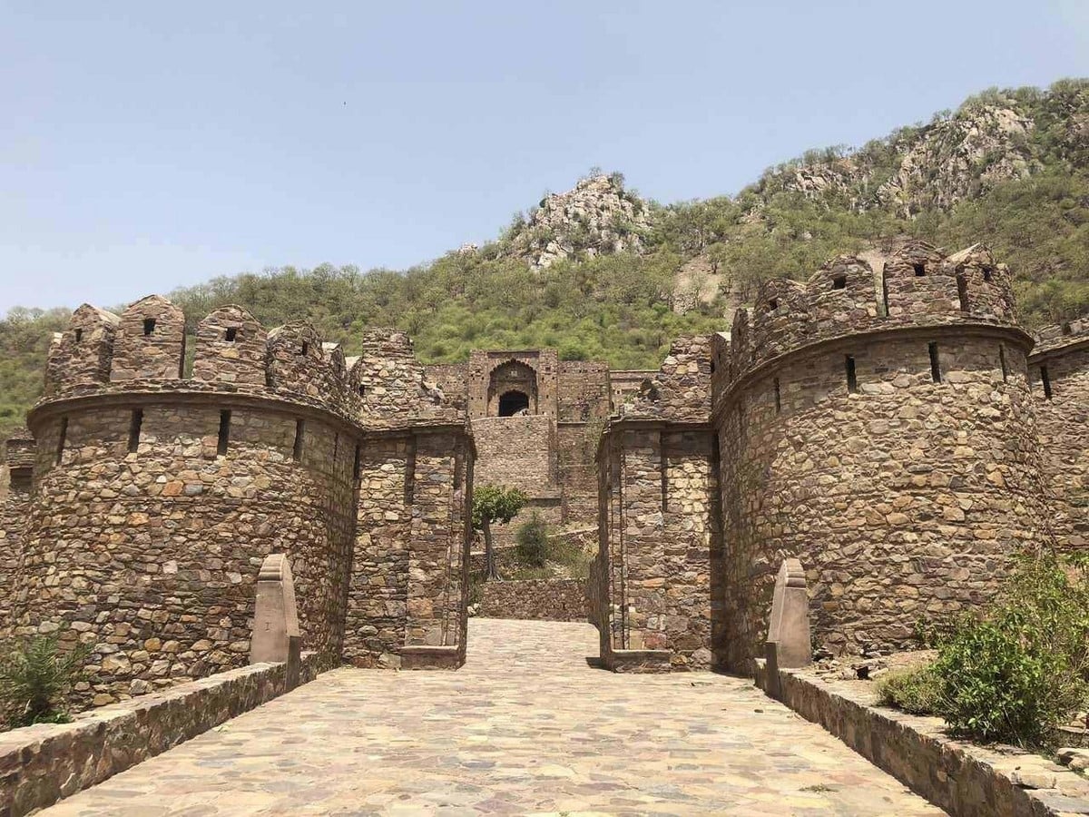 Lost in time: Bhangarh Fort, Alwar - RTF | Rethinking The Future