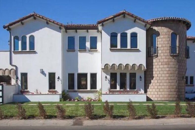 House in Sherman Oaks, California: A Masterpiece by Michael Jordan ...