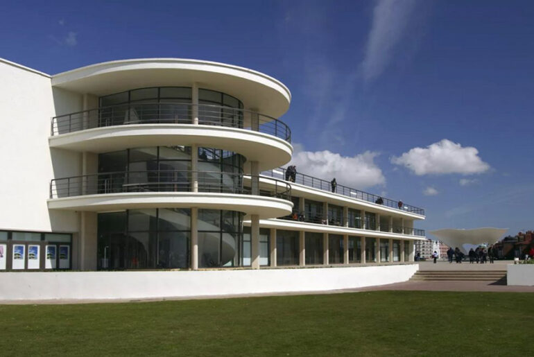Modernist Styles in Architecture: An In-depth Exploration - RTF ...