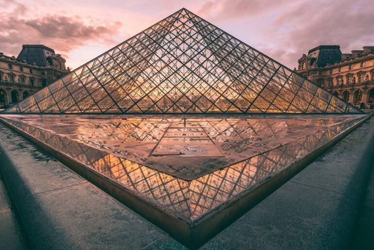 Symmetry Perception as a Fundamental Concept in Architecture - RTF ...