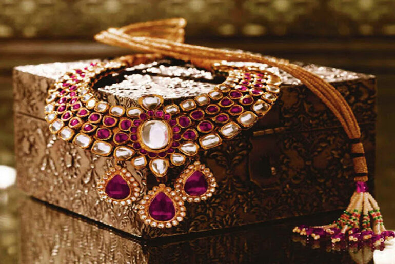 Jewelry Craftsmanship in Rajasthan: A Radiant Tapestry of Tradition ...