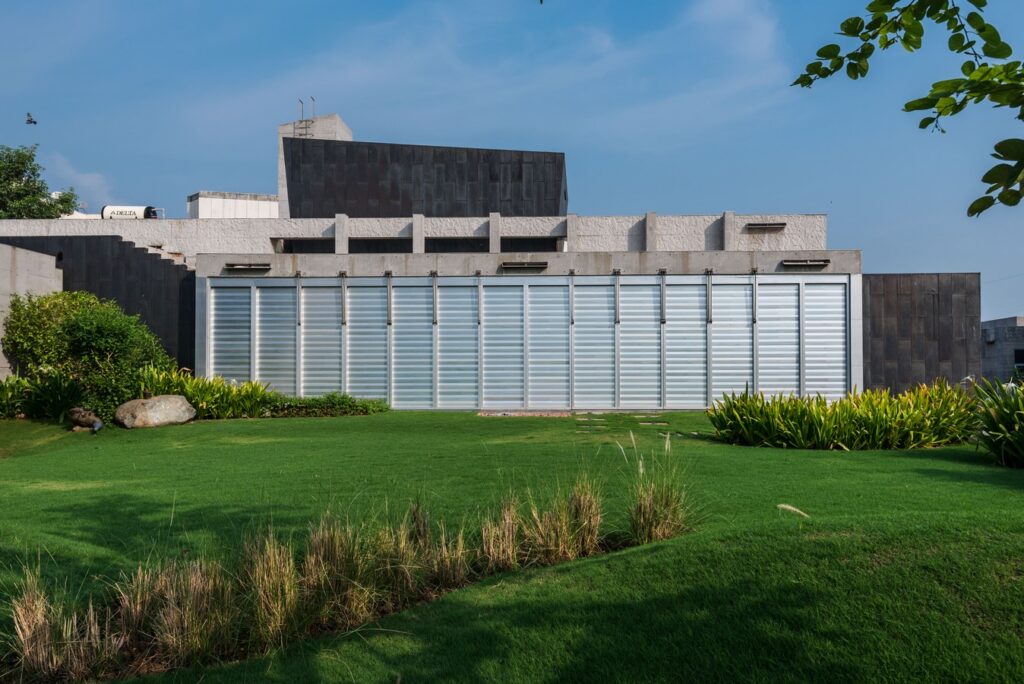 The Engineers House by EssTeam Design Services LLP - RTF | Rethinking ...