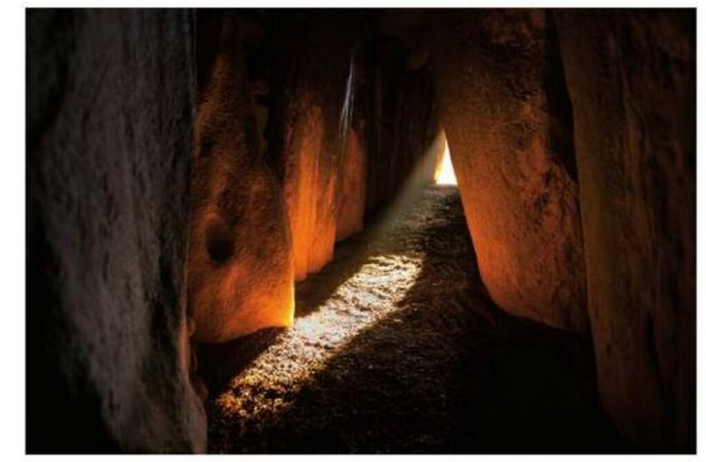 Travel the world: The Newgrange Passage Tomb - RTF | Rethinking The Future