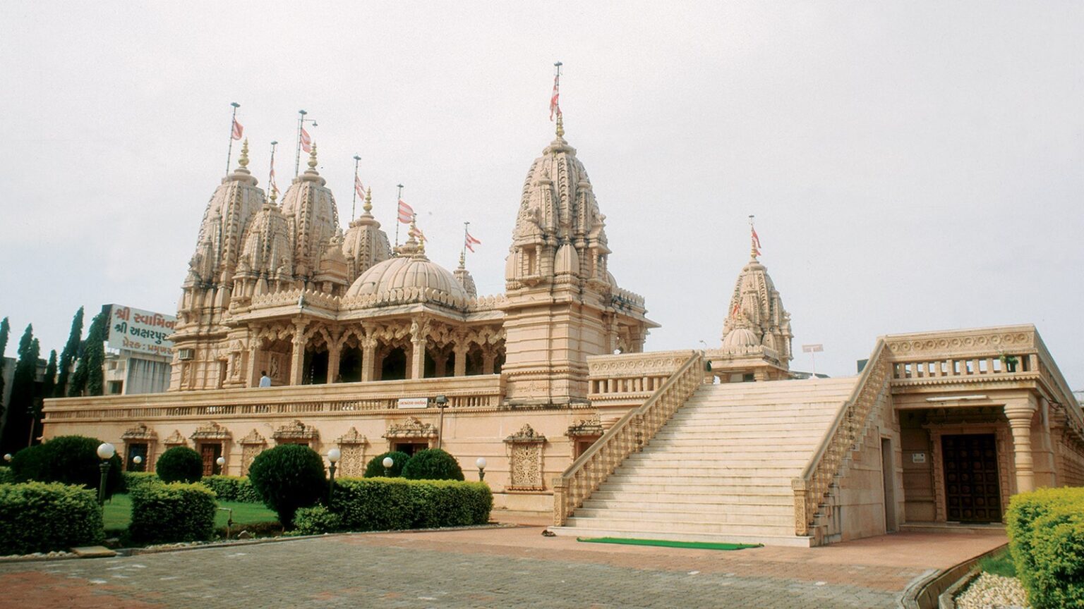10 Places to Visit in Surat for Travelling Architect - RTF | Rethinking ...