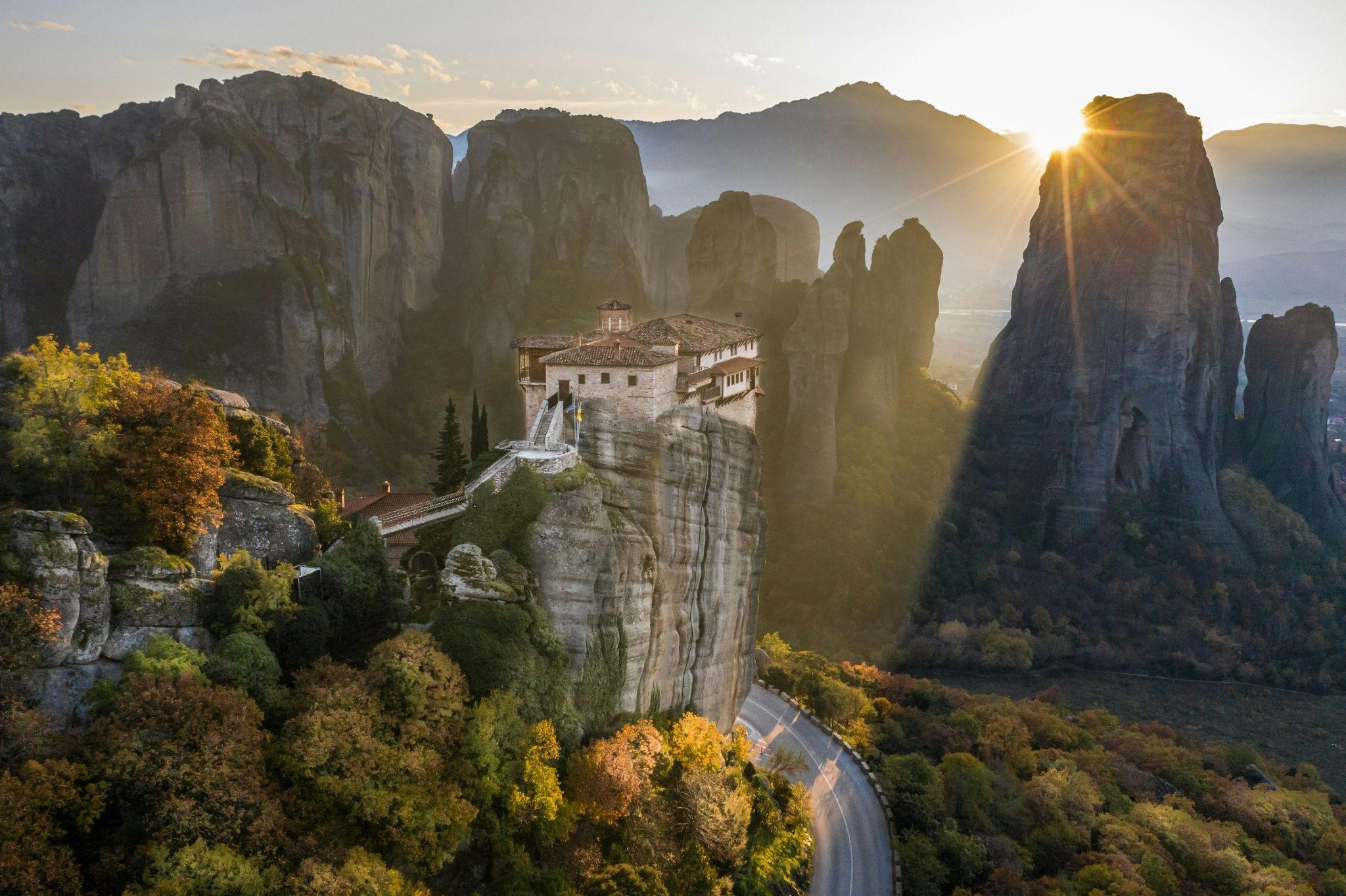 Travel the world:The Meteora Monasteries - RTF | Rethinking The Future
