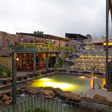 Crafting Dramatic Spaces at BYG Brewski by Mathew and Ghosh Architects ...