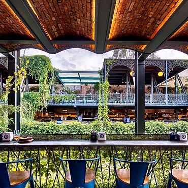Crafting Dramatic Spaces at BYG Brewski by Mathew and Ghosh Architects ...
