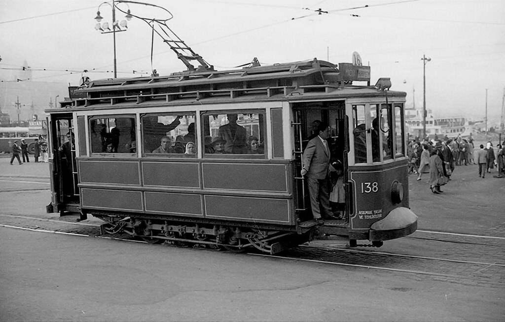 Evolution of transportation in cities - RTF | Rethinking The Future