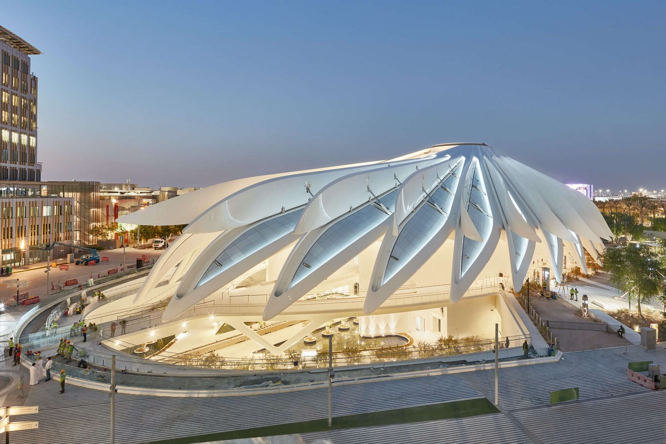 Sensory Dynamics in Experimental Architecture: Engaging Human ...