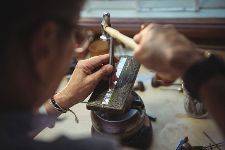 The Traditional Metal Engraving: History and Skills - RTF | Rethinking ...