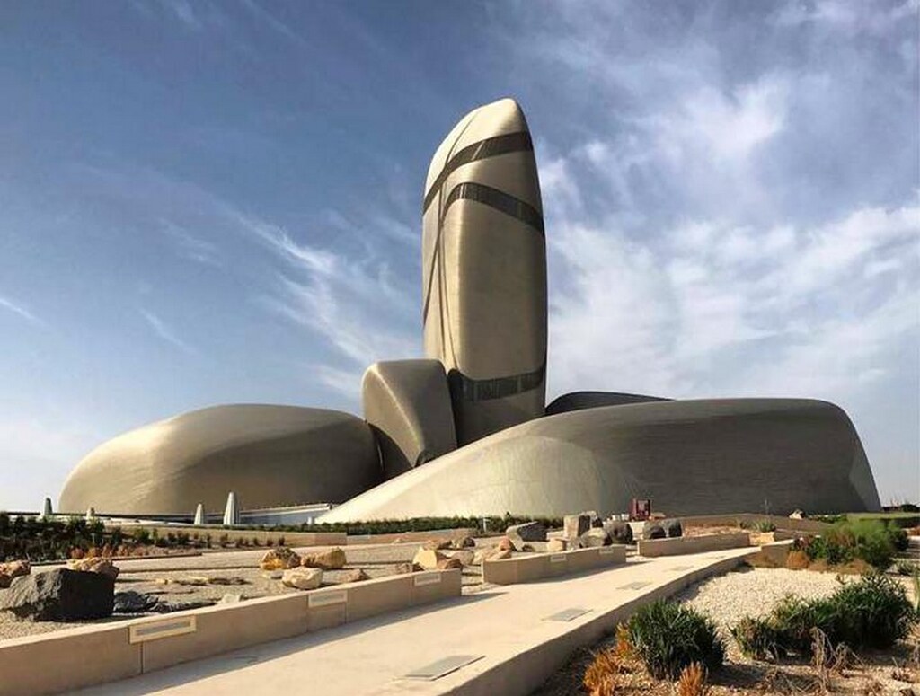 Buildings redefining the Architectural trends - RTF | Rethinking The Future