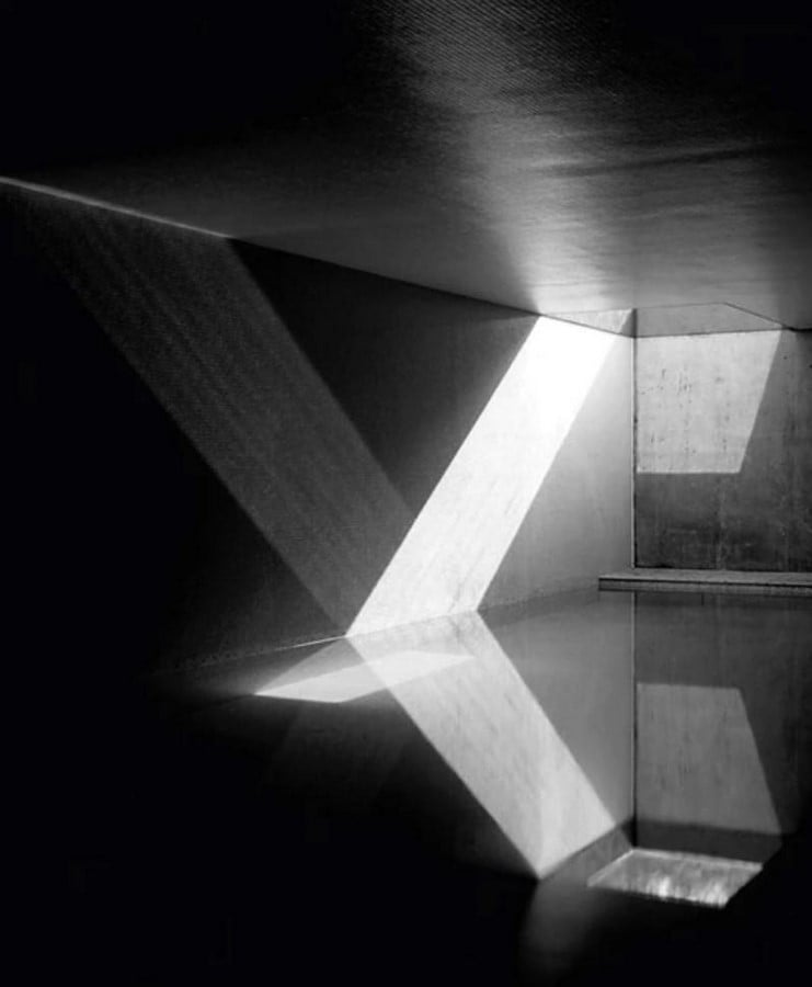 The Architect's Eye vs. The Photographer's Lens: Unveiling the Hidden ...