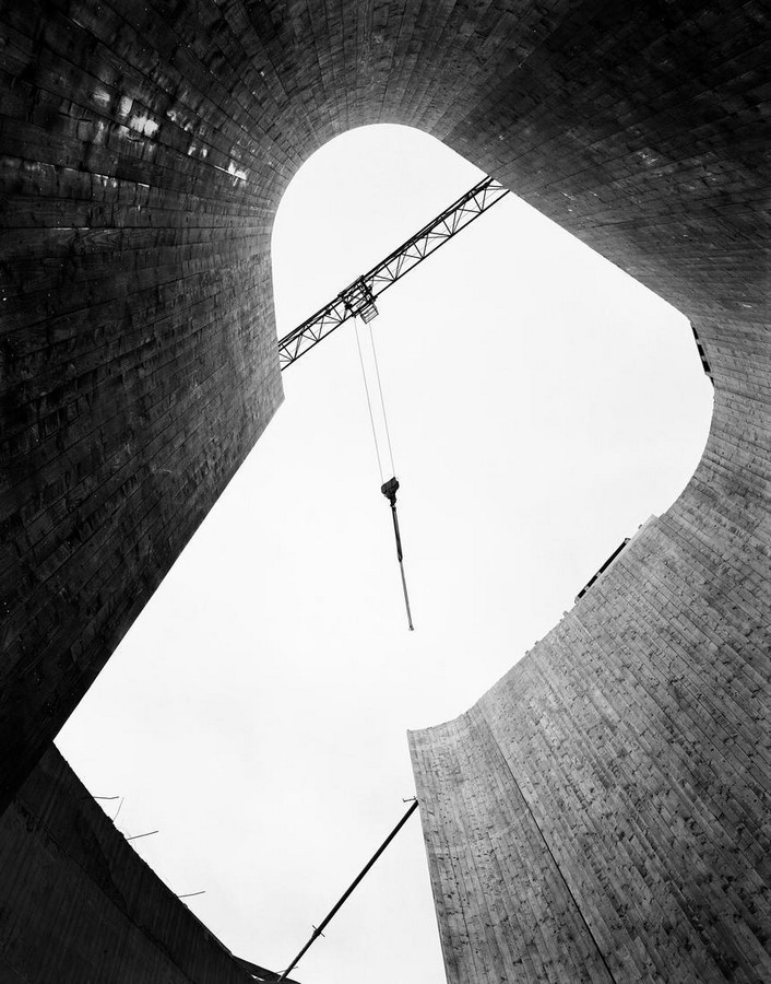 The Architect's Eye vs. The Photographer's Lens: Unveiling the Hidden ...
