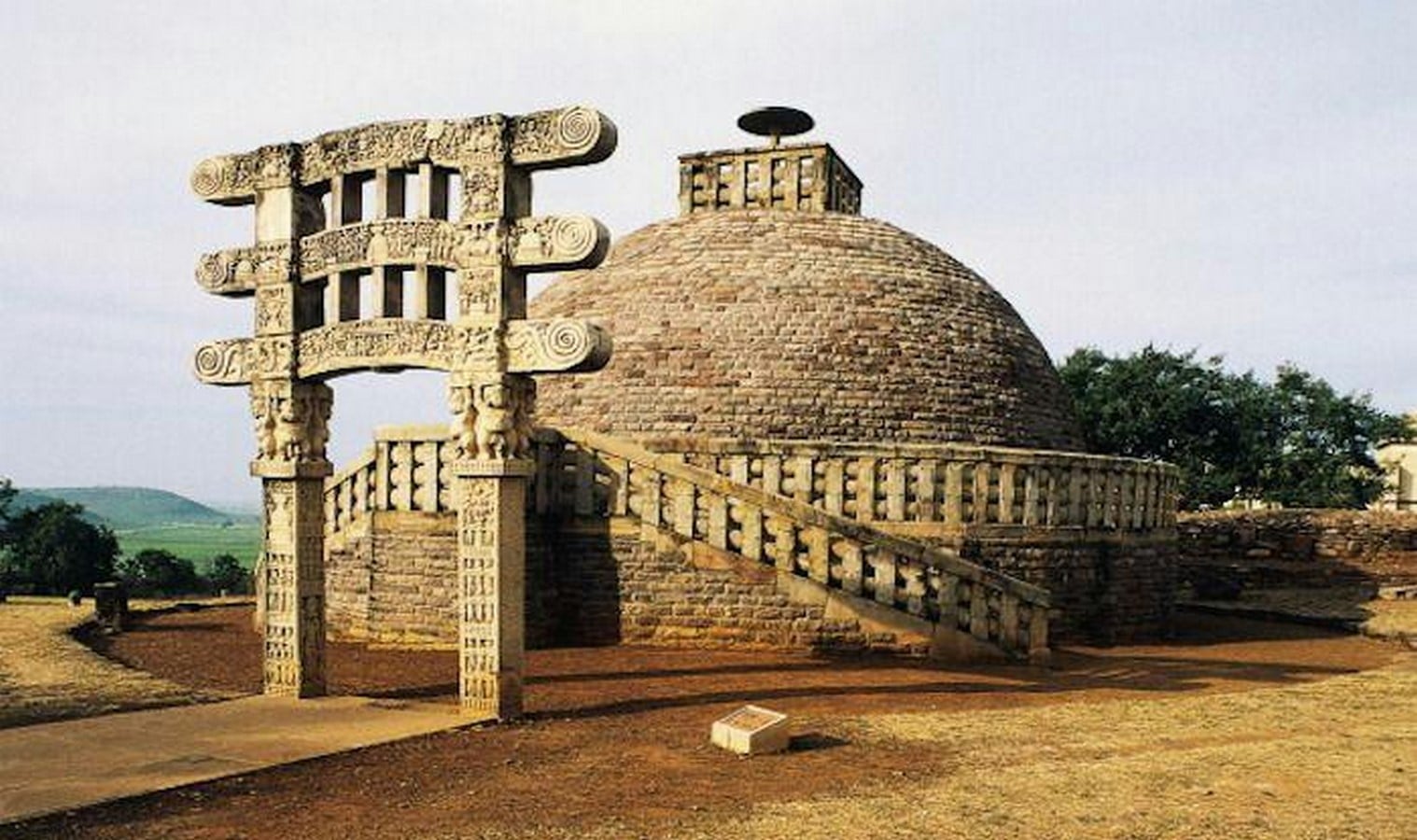 UNESCO World Heritage Sites: Buddhist Monuments at Sanchi - RTF ...
