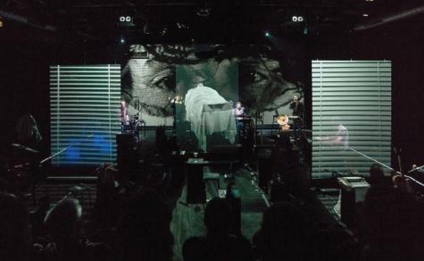 The Evolution of Set Designs in Theatres - RTF | Rethinking The Future