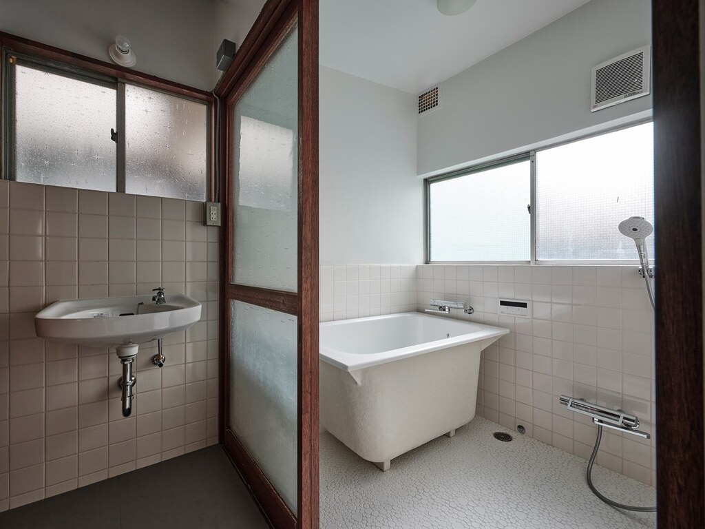 Shirokanedai House by Roovice - RTF | Rethinking The Future