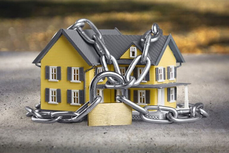 How to Protect Your Home During Vacation - RTF | Rethinking The Future