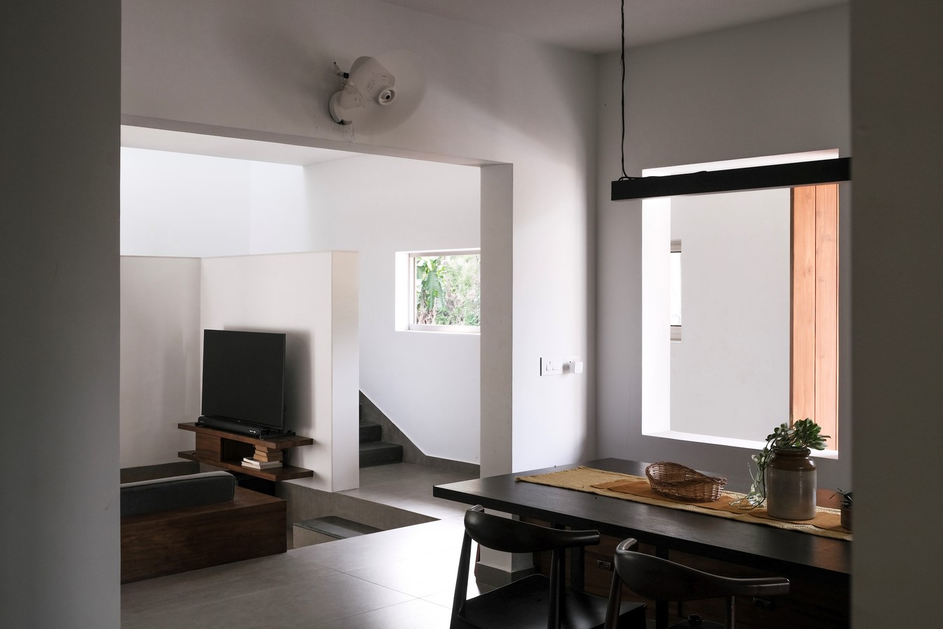 The monolithic house by The Design Pursuit - RTF | Rethinking The Future