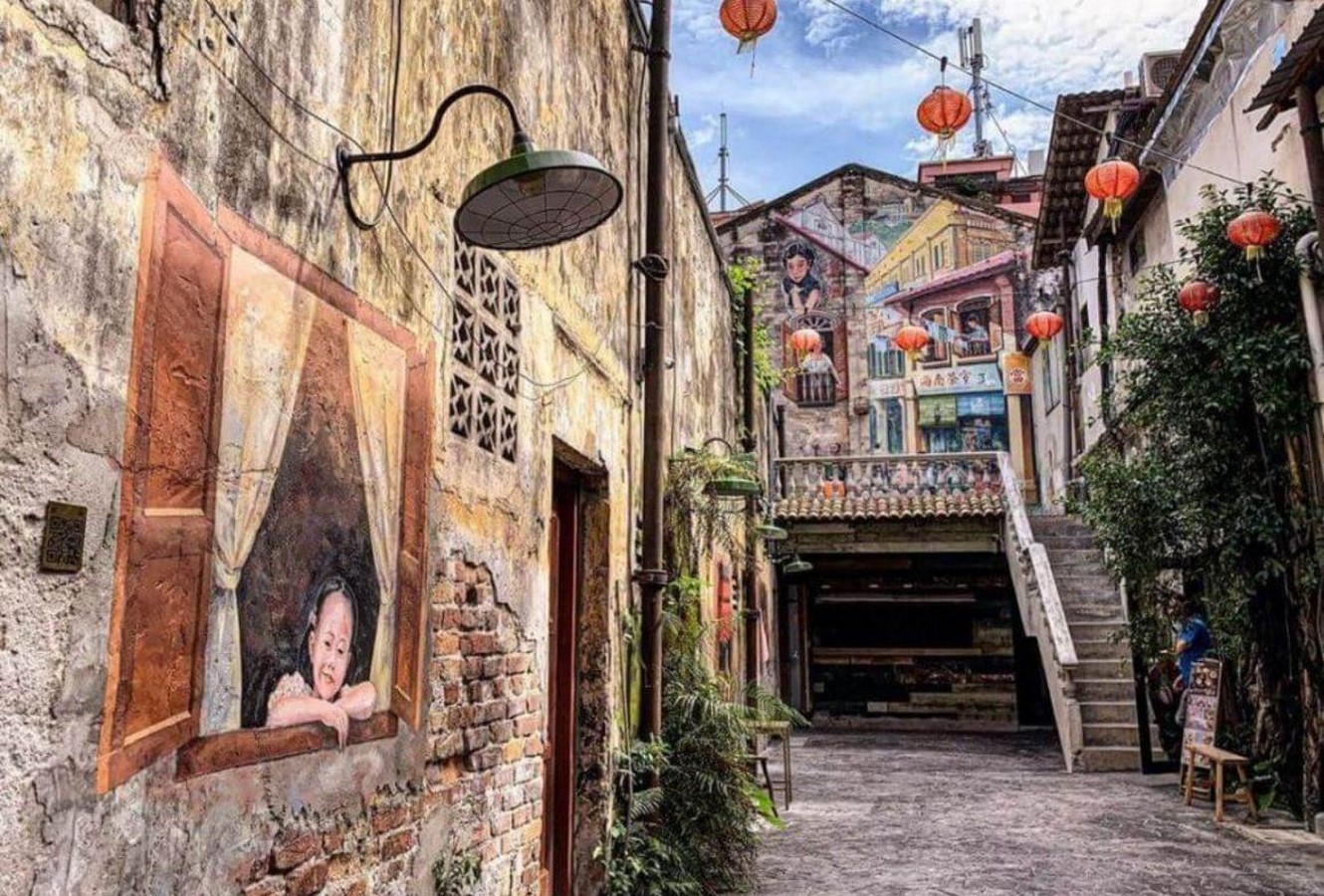 The formal v. informal qualities of Asian architecture and cities - RTF ...