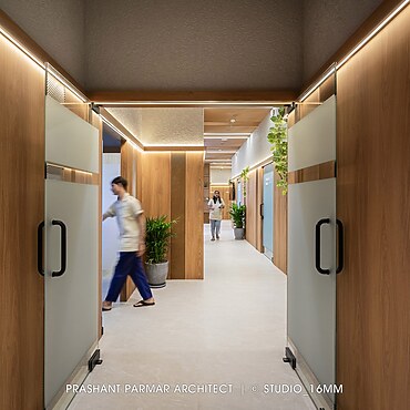 Modern Hospital Interior at Ratnanjali Solitaire by Prashant Parmar ...
