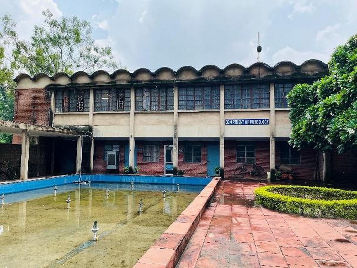 Aligarh Muslim University, Aligarh - RTF | Rethinking The Future