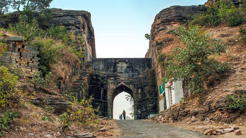 An architectural review of Stree 2 - RTF | Rethinking The Future