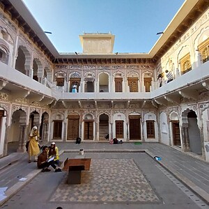 Getting Mesmerized with the Traditional Havelis of Mandawa: A Time and ...