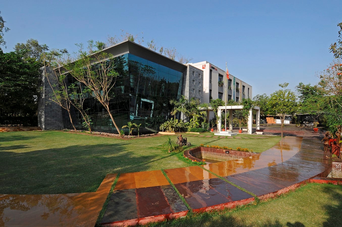 Design Dialogues with Kumar Moorthy & Associates - RTF | Rethinking The ...