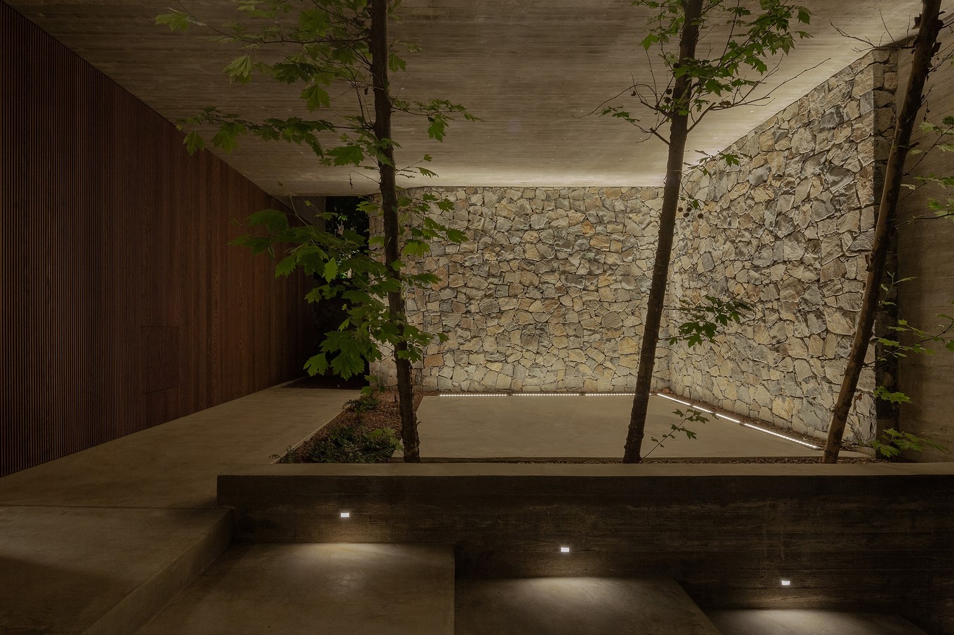 Characteristic features of lighting design in modern premium-class ...