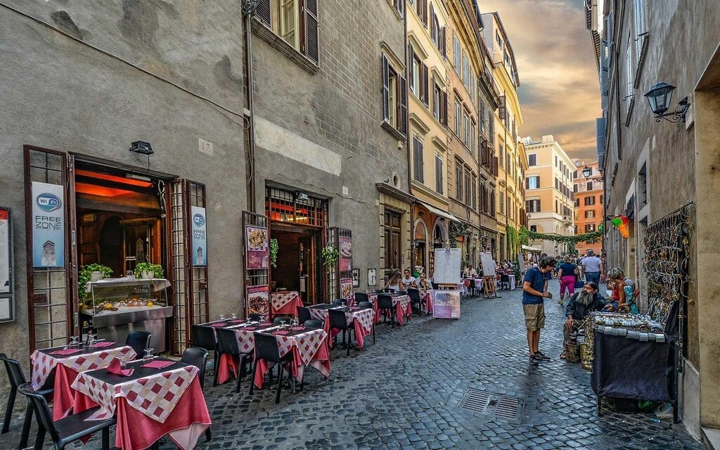 Food Streets to Fine Dine: How Architecture Drives Food Culture - RTF ...
