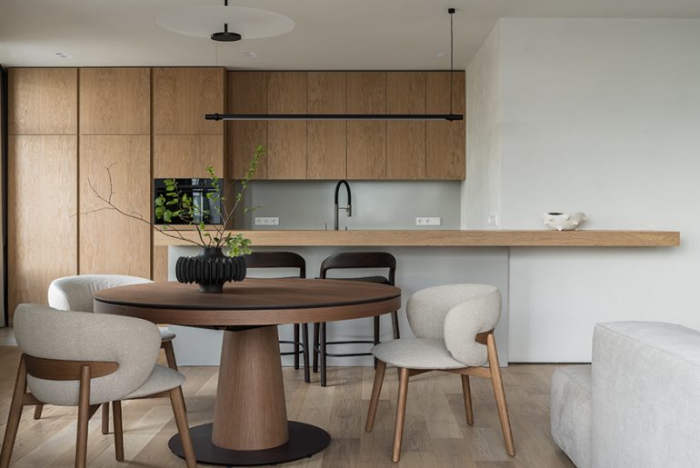 Apartment in Moscow by Zhanna Denisheva - RTF | Rethinking The Future