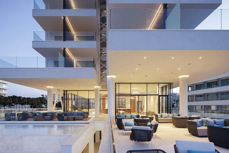 Flamingo Paradise Beach Hotel by CONSTANTI ARCHITECTS ENA PROS EKATO ...