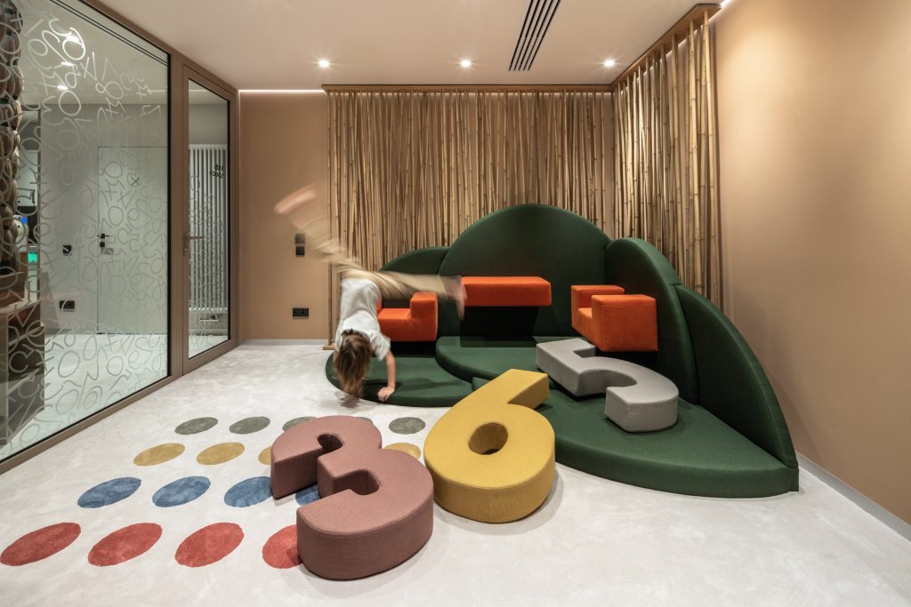 365 STUDIO Obolon by Bogdanova Bureau - RTF | Rethinking The Future