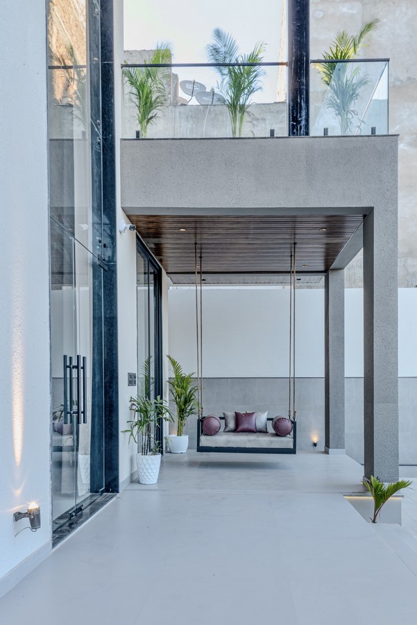 The Lightwell Farmhouse by Studio Symposium - RTF | Rethinking The Future