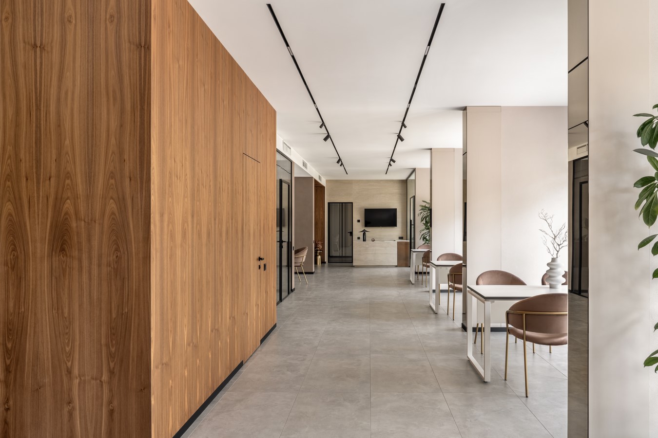 A Minimalist Office Designed for Work-Life Balance by Alta Idea Design ...