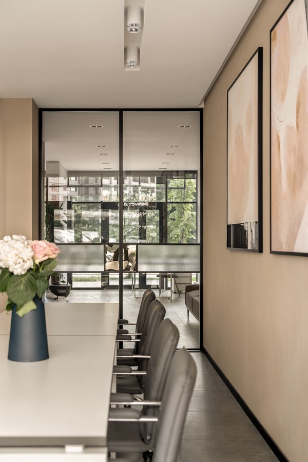 A Minimalist Office Designed for Work-Life Balance by Alta Idea Design ...